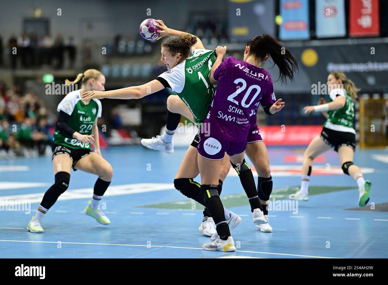 Oldenburg, Deutschland. 10th Jan, 2025. Marie Steffen (14, VfL ...