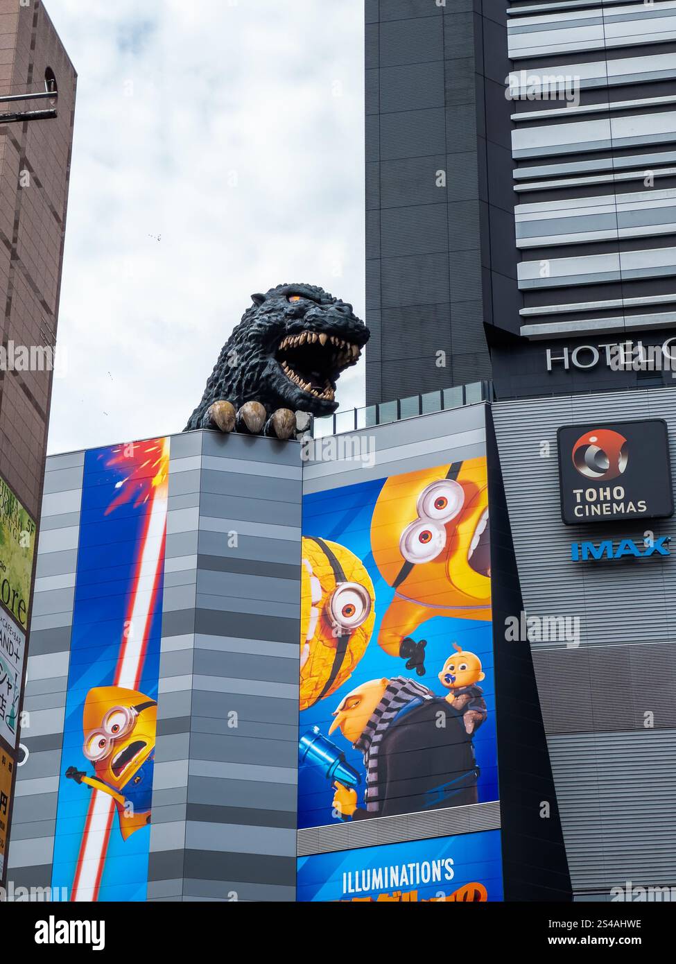 Shinjuku street in Kabuchiko, Tokyo, Japan Stock Photo - Alamy