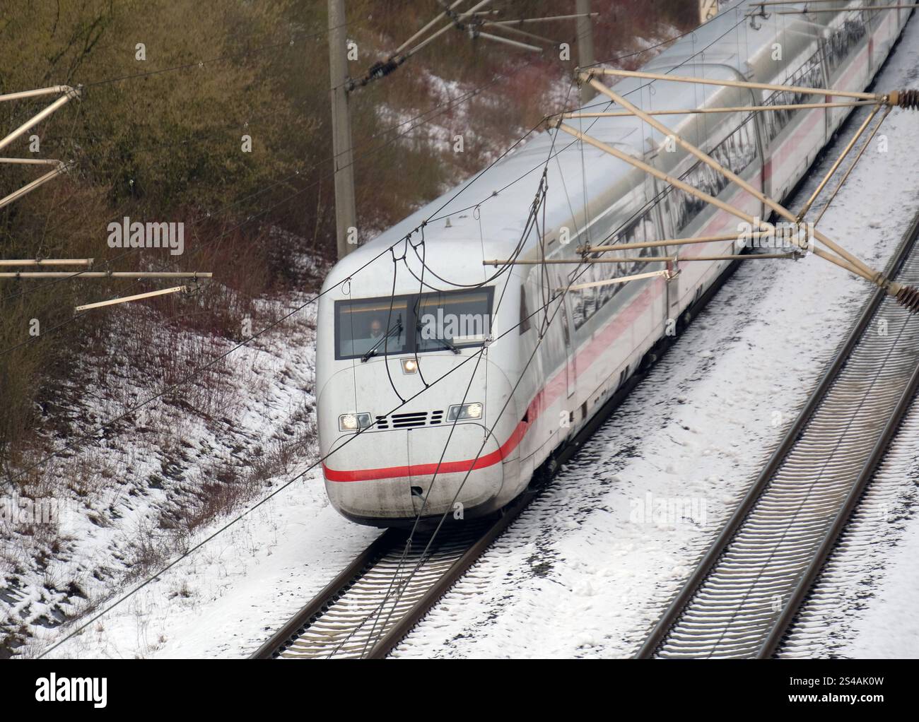 Einblicke bei einer Bahnfahrt mit Start in Goettingen Hbf nach Hannover ...