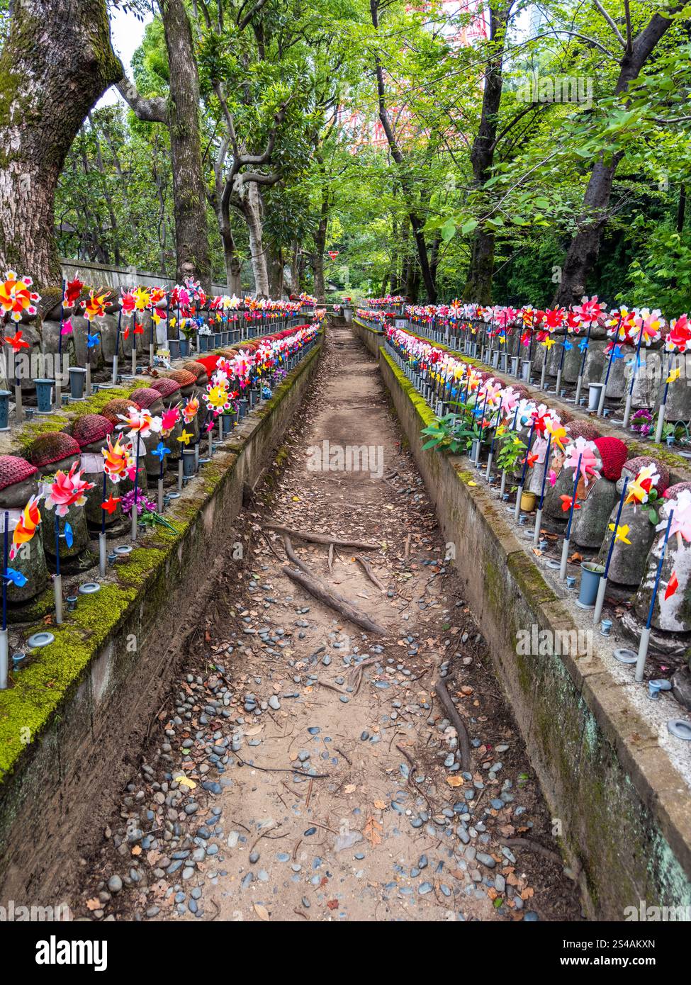Zojoji Enkodaishido temple in Tokyo, Japan Stock Photo - Alamy