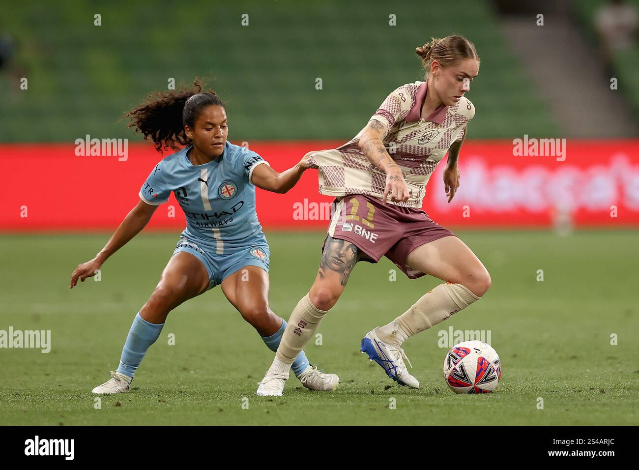 Melbourne, Australia. 11th Jan, 2025. Sharn Freier of Roar controls the ...