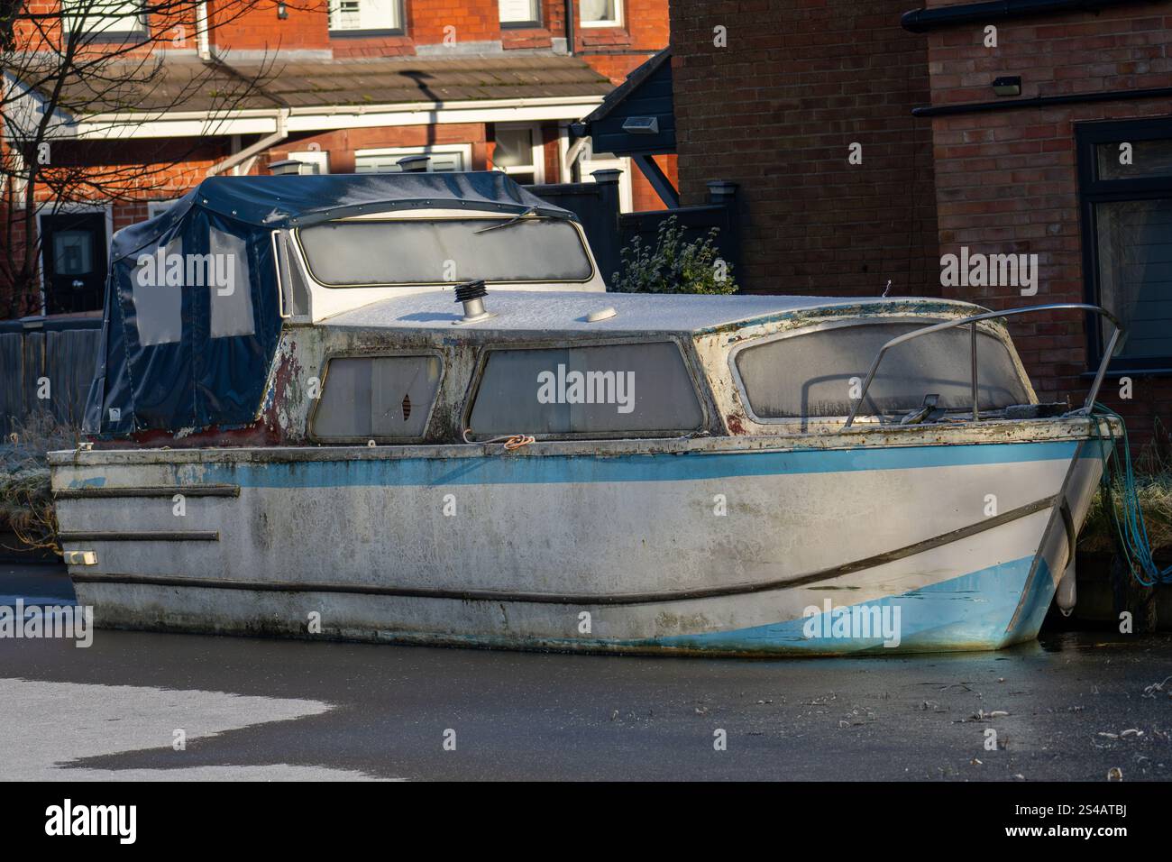 Leed to liverpoolcanal hi-res stock photography and images - Alamy