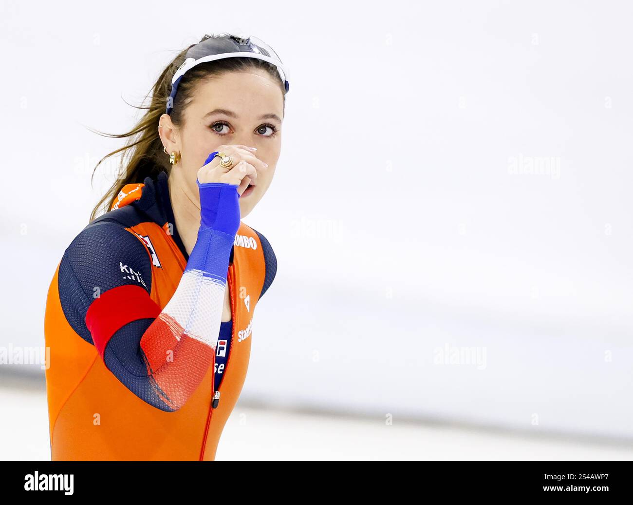 HEERENVEEN - Suzanne Schulting (Netherlands) after finishing the second ...