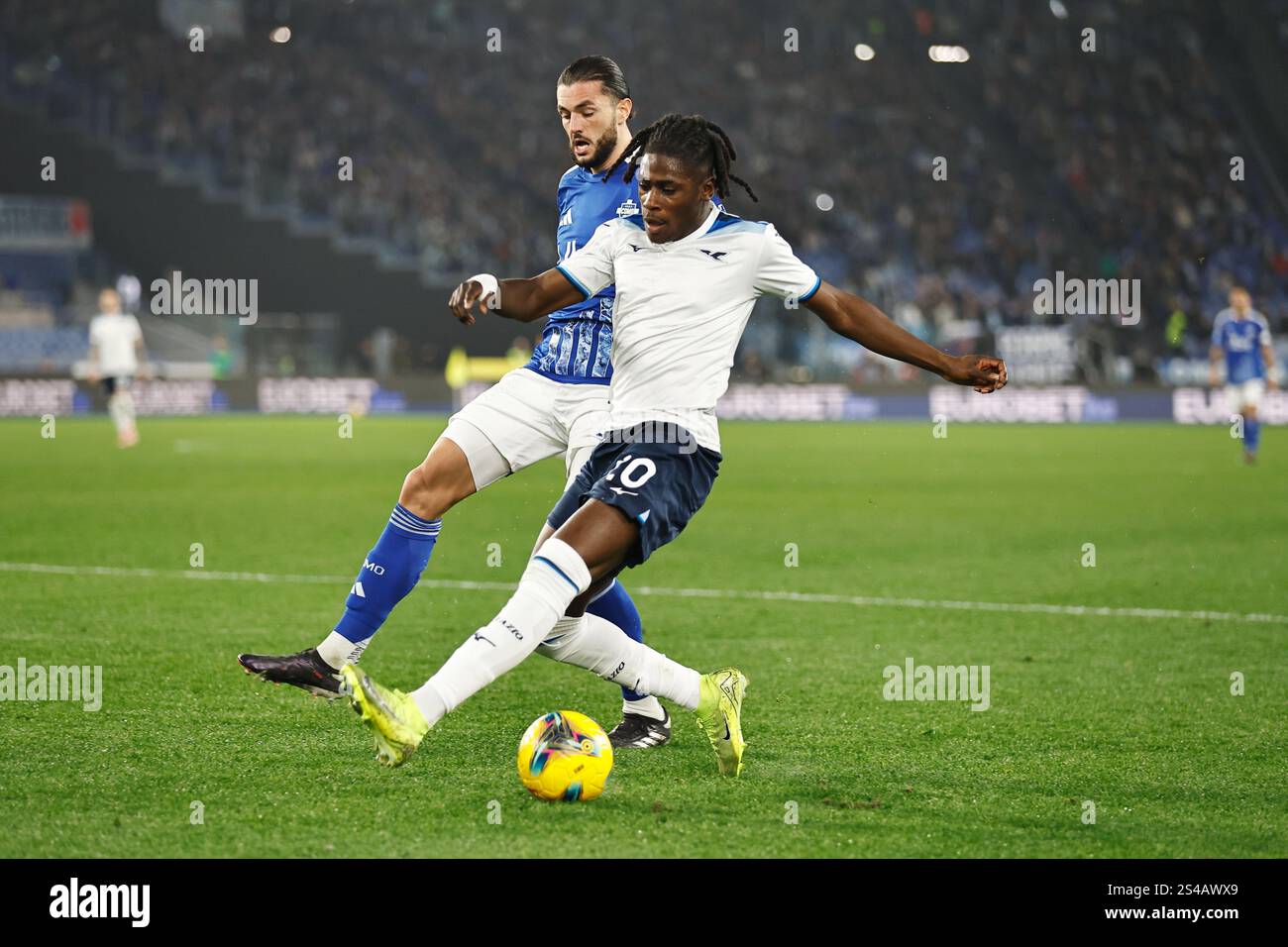 Roma, Italy. 10th Jan, 2025. (L-R) Alberto Dossena (Como), Loum ...