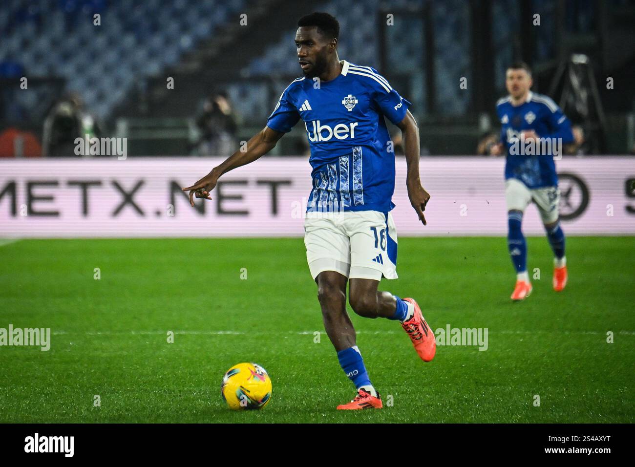 Rome, Italie. 10th Jan, 2025. Alieu FADERA of Como during the Italian ...