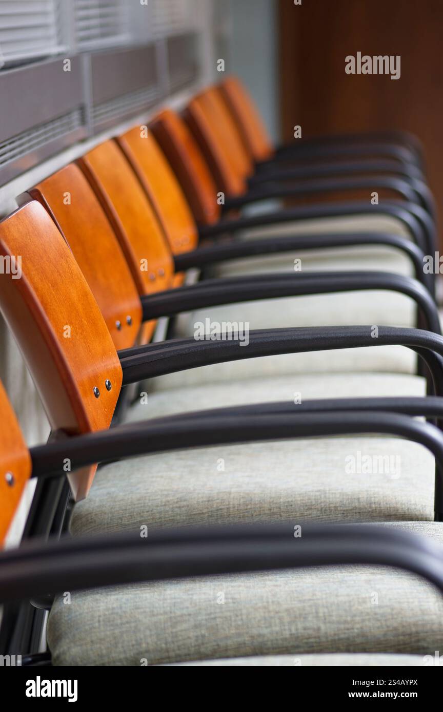 Visual alignment hi-res stock photography and images - Alamy