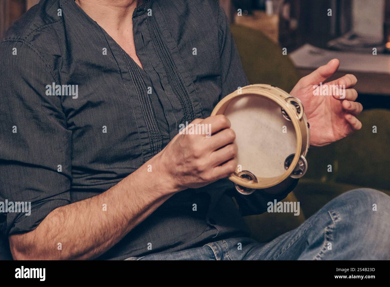 Instrument tambourine hi-res stock photography and images - Alamy