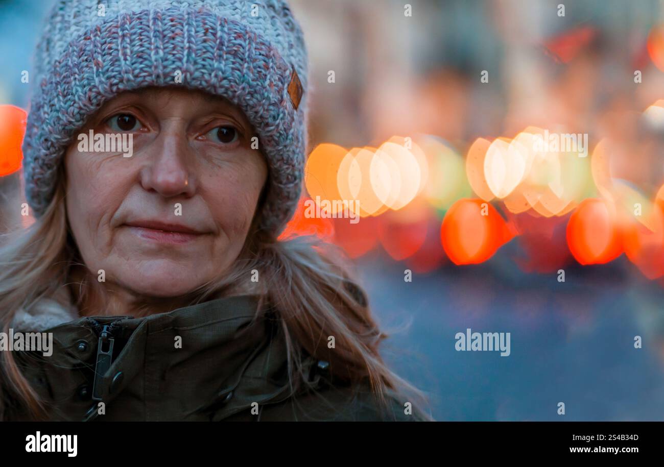 60 year old woman gray hi-res stock photography and images - Alamy