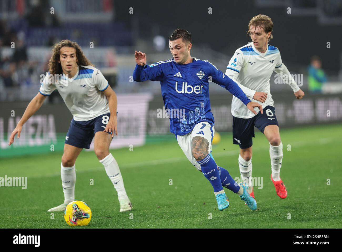 Rome, Italy. 10th Jan, 2025. Gabriel Strefezza of Como, Matteo Guendouzi of Lazio and Nicolo ...