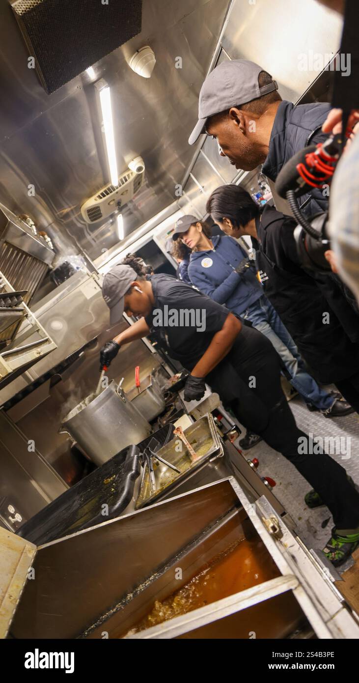 Pacific Palisades, California, USA. 1st Jan, 2025. WCK Volunteer and ...