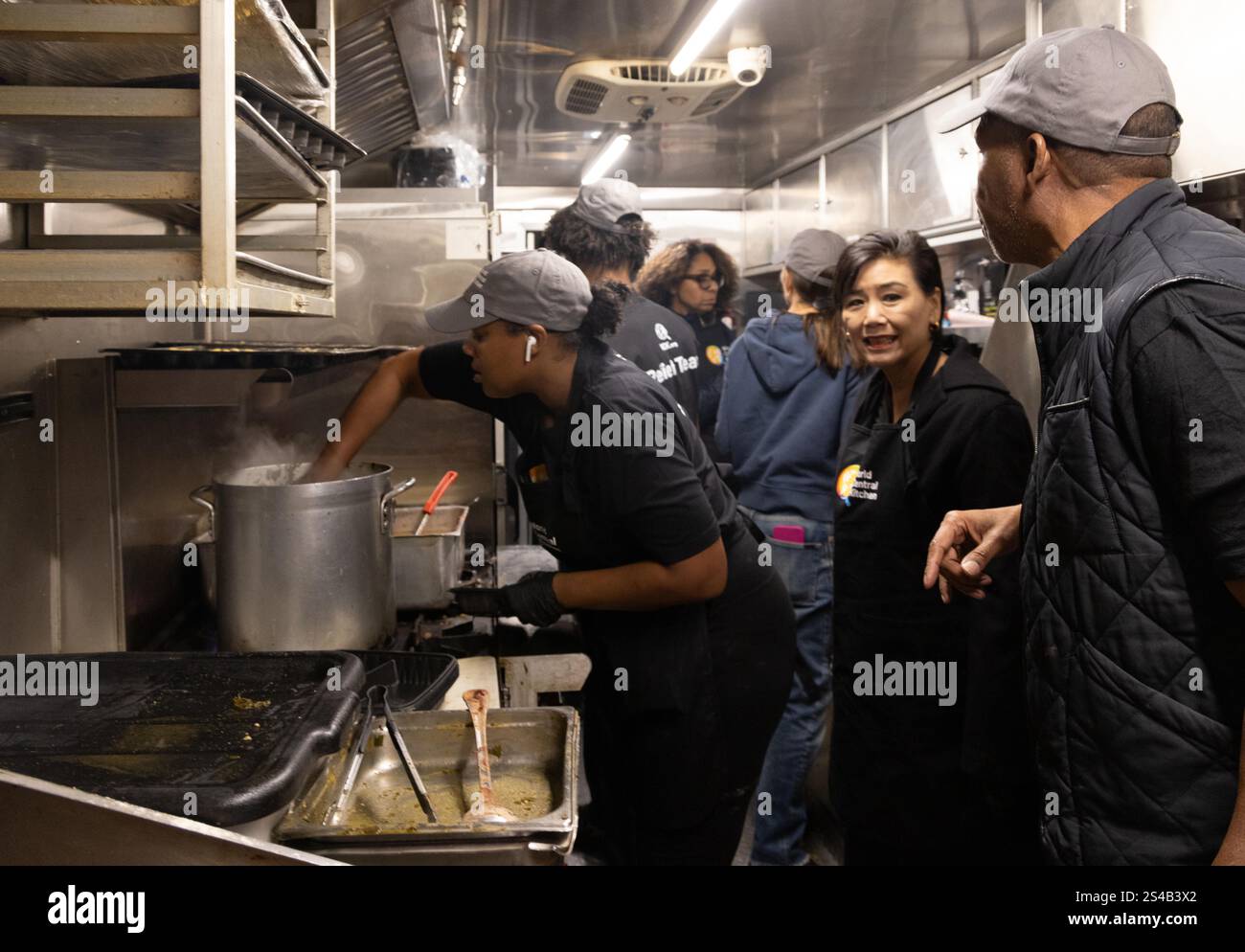 Pacific Palisades, California, USA. 10th Jan, 2025. WCK Volunteer and ...