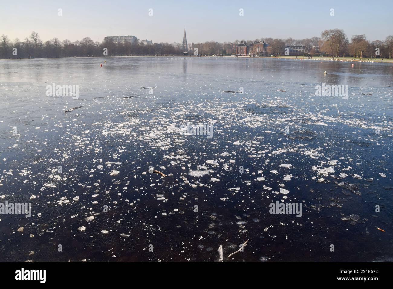 London, England, UK. 11th Jan, 2025. Frozen Round Pond in Kensington ...