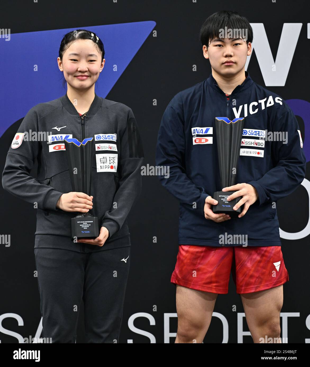 Doha, Qatar. 11th Jan, 2025. Matsushima Sora (R)/Harimoto Miwa pose for photos during the ...