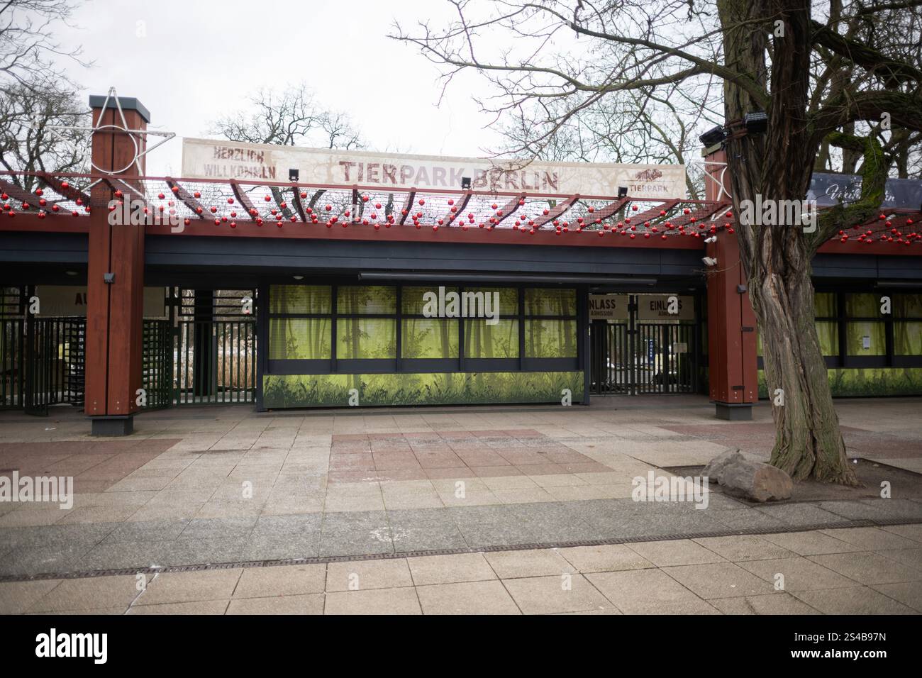 The entrance to the zoo Tierpark Berlin, Berlin, Saturday Jan. 11, 2025 ...