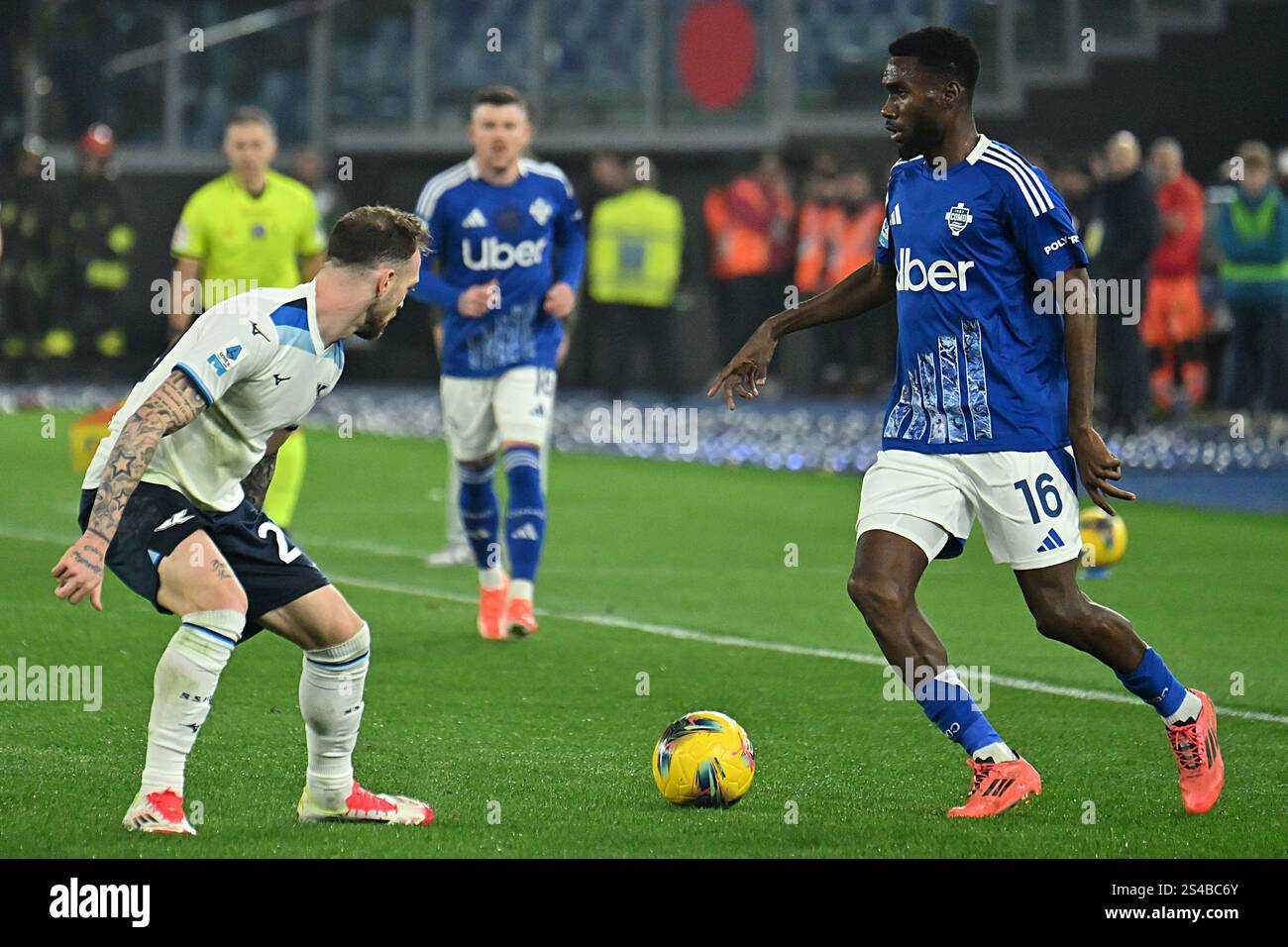 Rome, Italy. 10th Jan, 2025. Manuel Lazzari of SS Lazio (L) and Alieu Fadera of Como (R) seen in ...