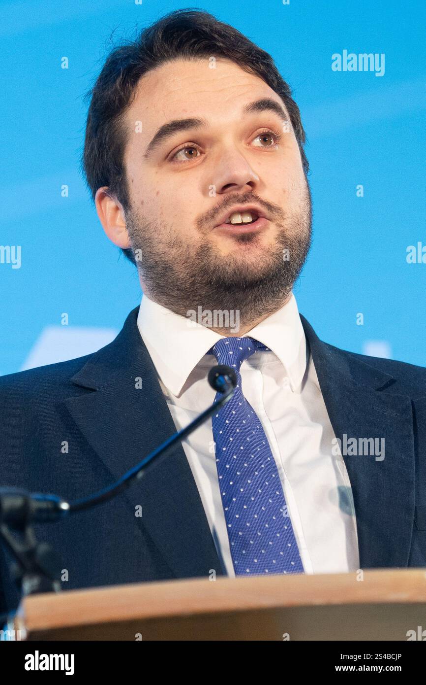 Robin hunter clarke hi-res stock photography and images - Alamy