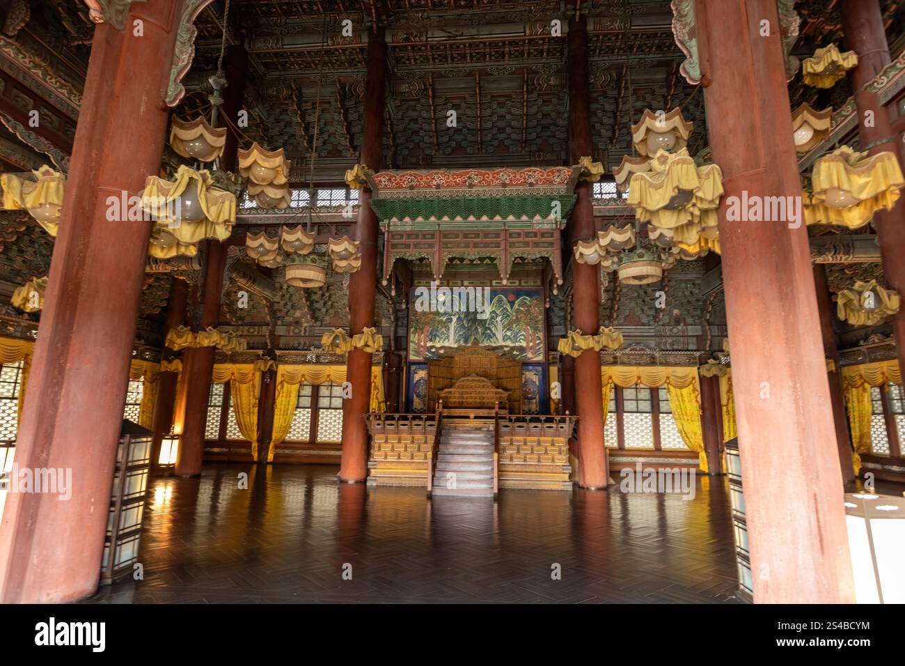 Interior details at Deoksugung Palace, traditional palace architecture ...