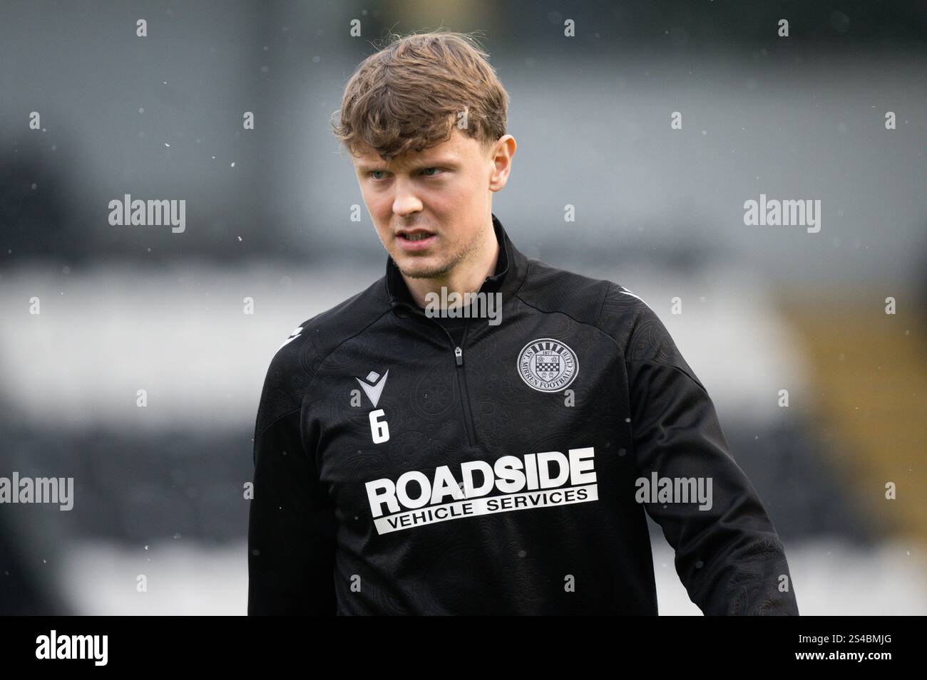 PAISLEY, SCOTLAND - JANUARY 11: St Mirren's Mark O’Hara warms up ahead ...