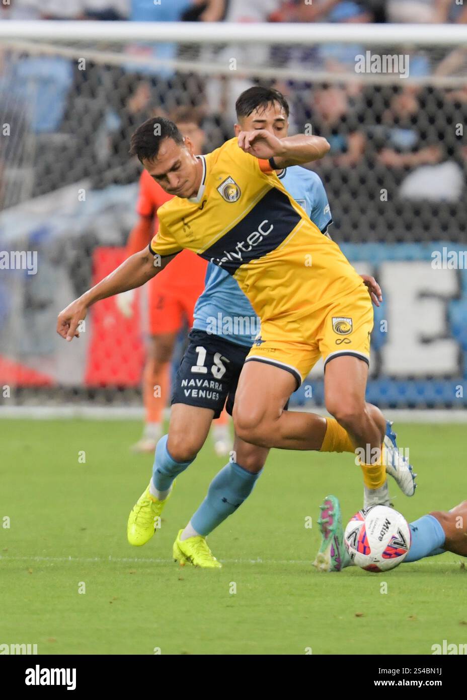 Paddington, Australia. 11th Jan, 2025. Leo Sena (back) of Sydney FC and ...