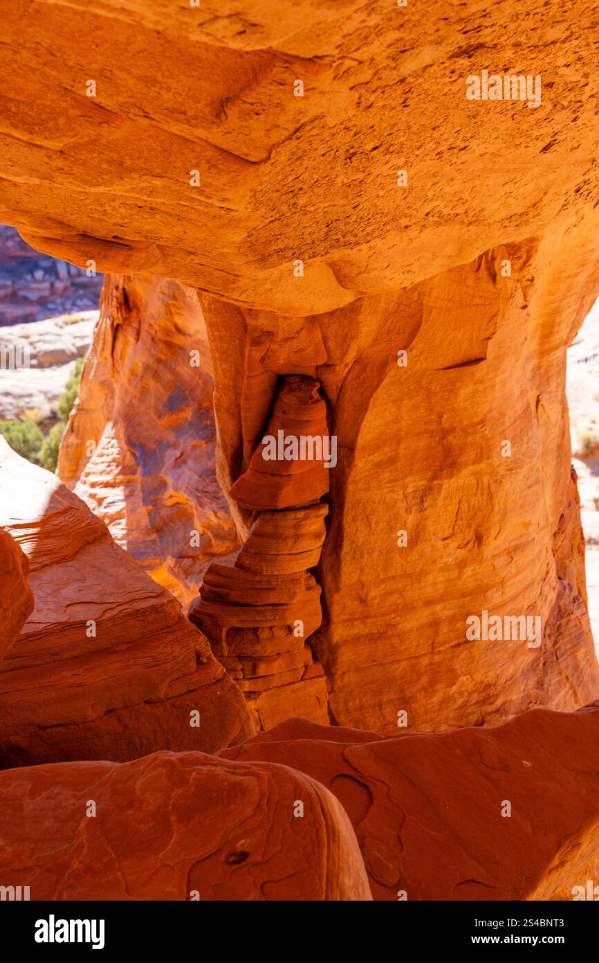 Photograph of Colonnade Arch, interior view, a very unique rock ...