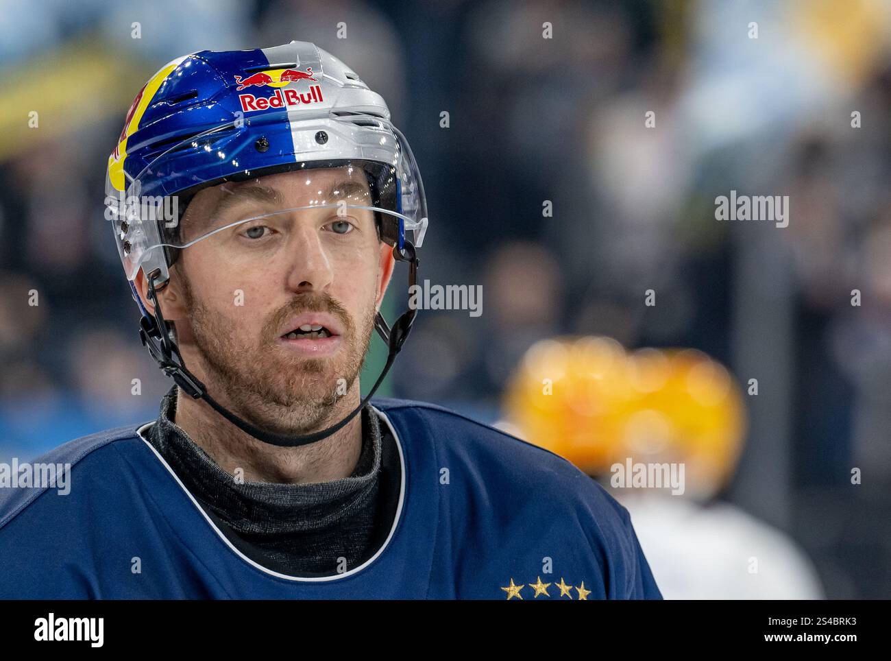 Jonathan Blum (EHC Red Bull Muenchen, #24) / Portrait / Portraet. GER, EHC Red Bull Muenchen vs ...