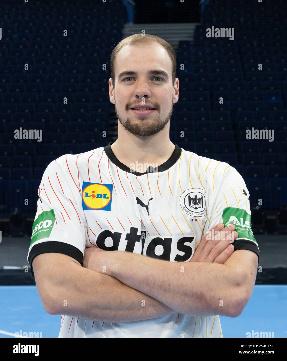 Hamburg, Germany. 10th Jan, 2025. Handball: DHB team media day before ...