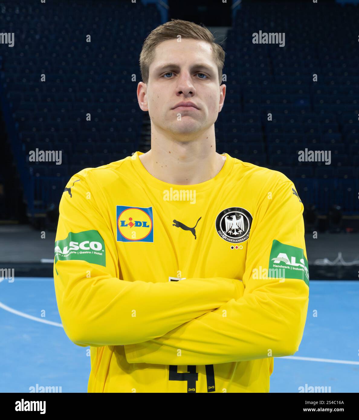 Hamburg, Germany. 10th Jan, 2025. Handball: DHB team media day before ...