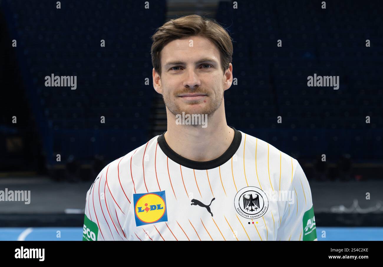 Hamburg, Germany. 10th Jan, 2025. Handball: DHB team media day before ...