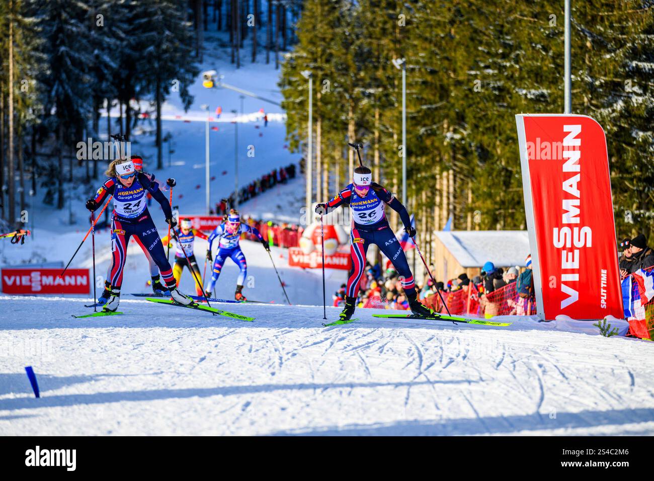 Randby, Gro (NOR) #24, Lien, Ida (NOR) #26 GER, Thueringen, BMW IBU Weltcup Biathlon Oberhof ...