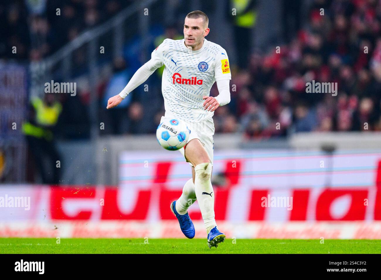 Freiburg Im Breisgau, Germany. 11th Jan, 2025. Soccer: Bundesliga, SC ...