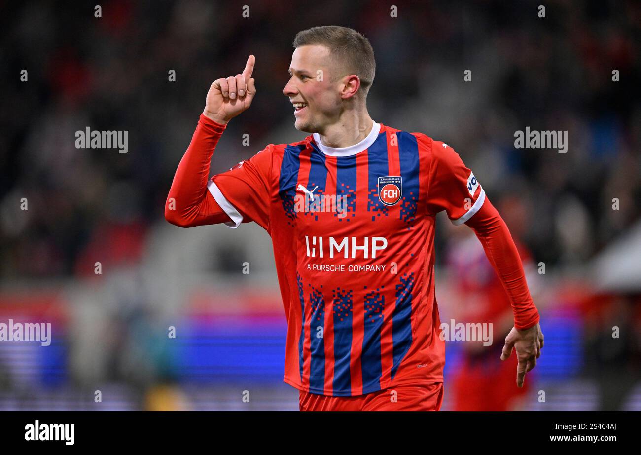 TOR zum 2:0 Adrian Beck 1. FC Heidenheim 1846 FCH (21) Torjubel 1. FC ...