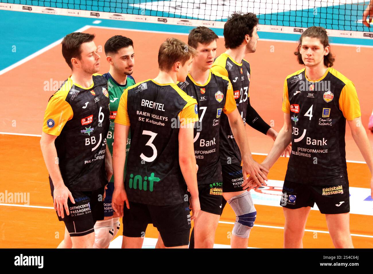 Berlin, Deutschland. 11th Jan, 2025. 11.01.2025, Max-Schmeling-Halle, Berlin, DEU, DVV, 1.VBL ...