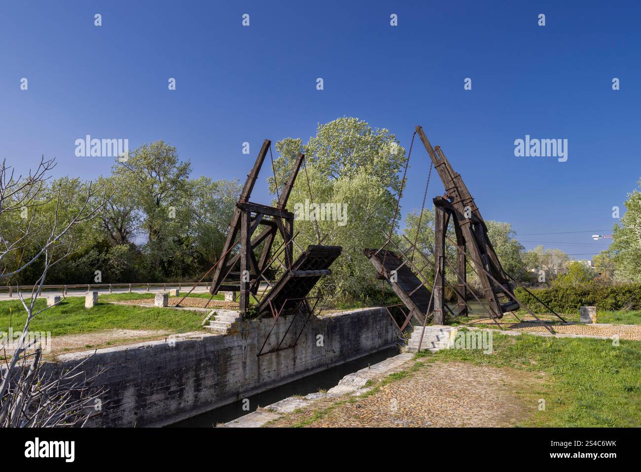 Vincent van Gogh bridge (Pont Van-Gogh, Langlois Bridge) near Arles ...
