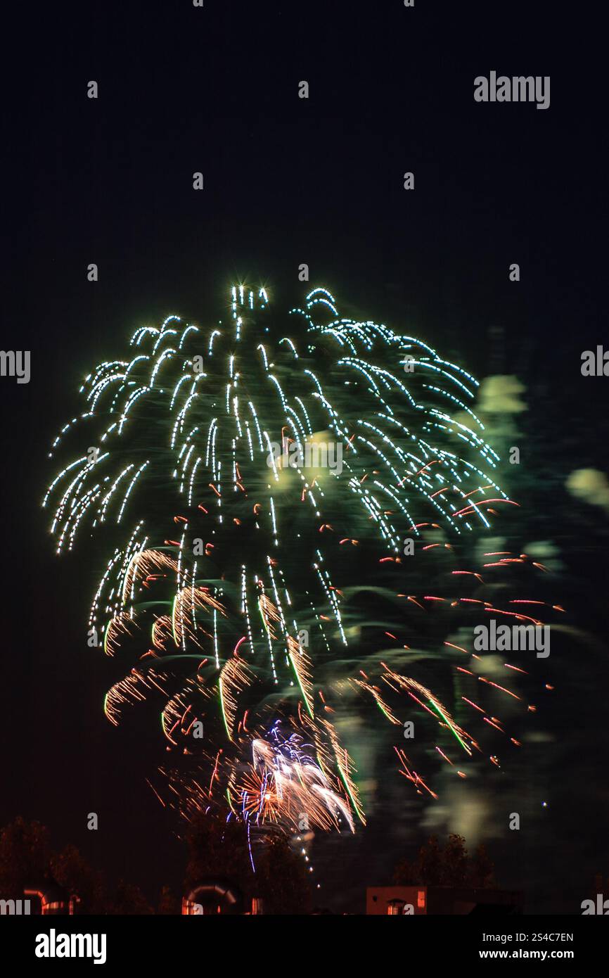Golden fireworks shooting up in hi-res stock photography and images - Alamy