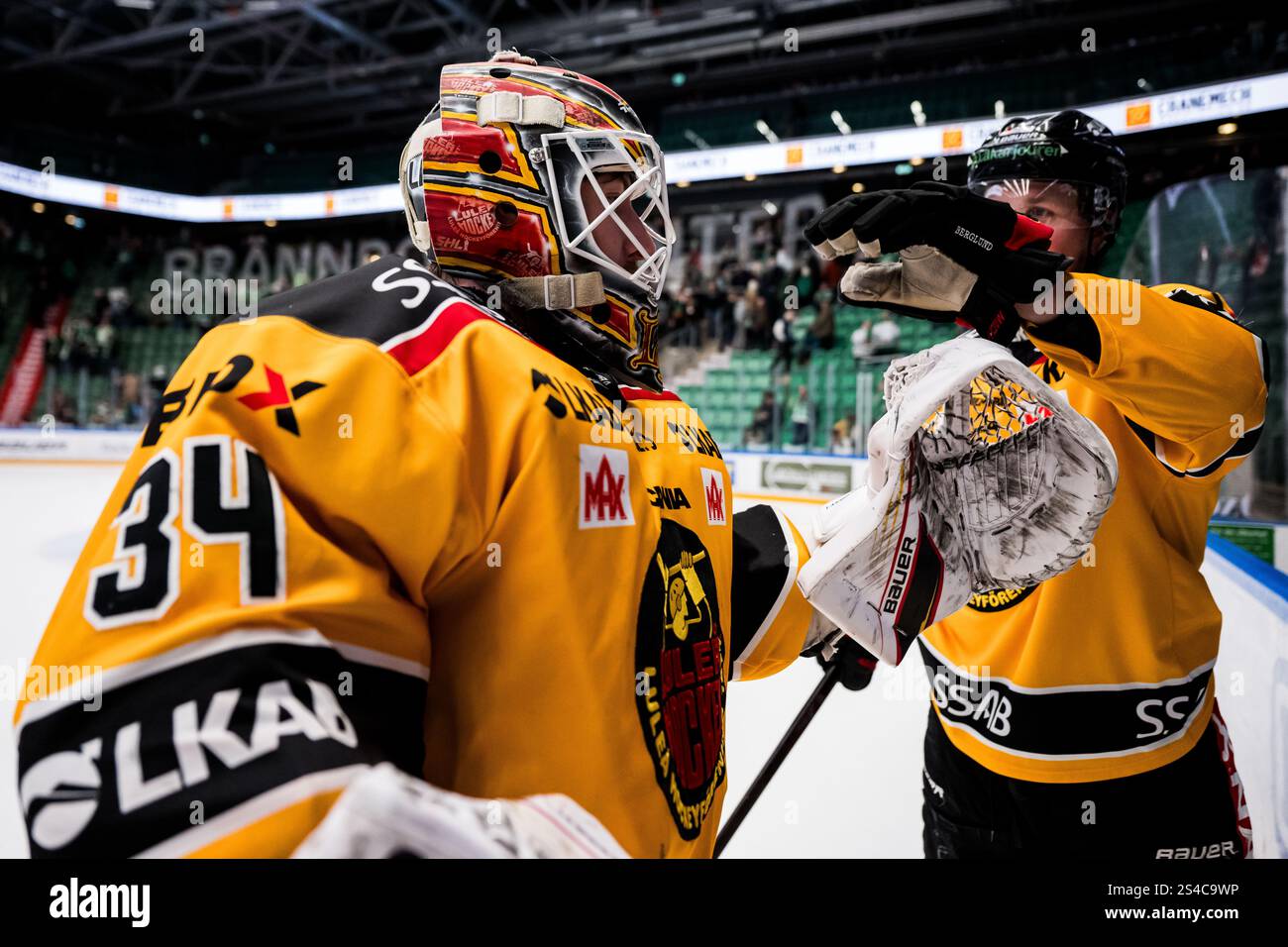 250111 Luleås målvakt Joel Lassinantti efter ishockeymatchen i SHL ...