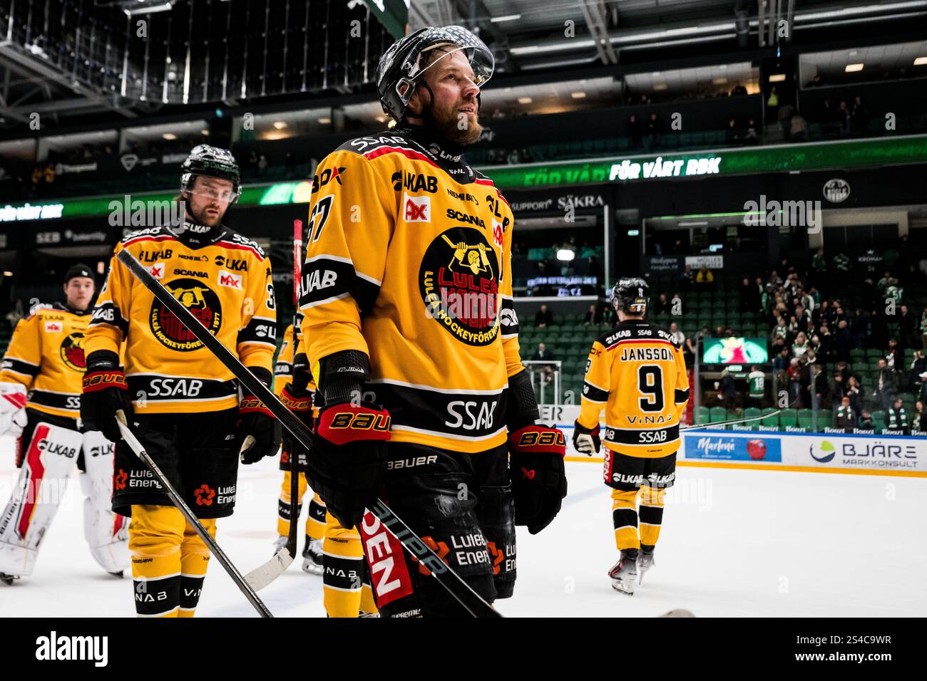 250111 Luleås Linus Omark efter ishockeymatchen i SHL mellan Rögle och Luleå den 11 januari 2025 ...