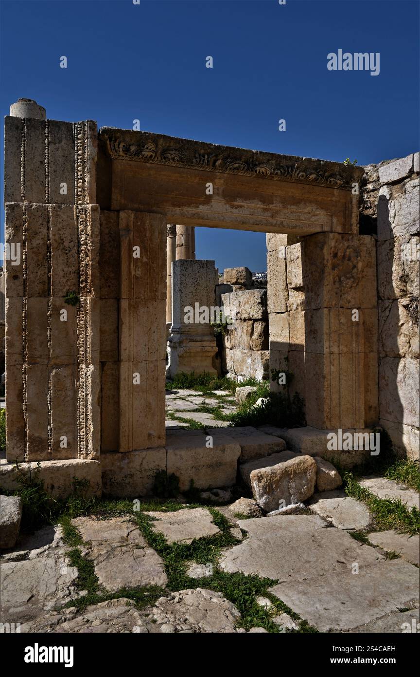 A view of the architectural ruins of the historic Roman city of Jerash ...