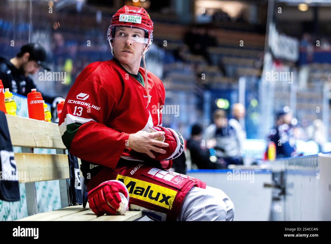250111 Modos Tyler Benson inför ishockeymatchen i SHL mellan Linköping och Modo den 11 januari ...