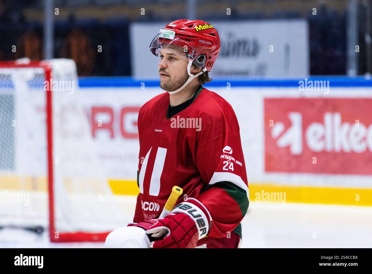 250111 Modos Måns Carlsson inför ishockeymatchen i SHL mellan Linköping och Modo den 11 januari ...
