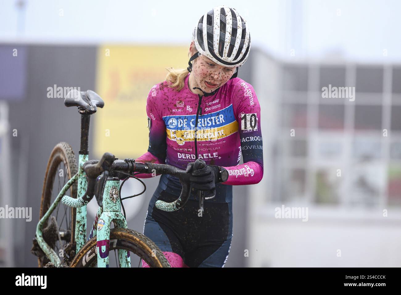 Belgian Laura Verdonschot pictured in action during the women Elite ...