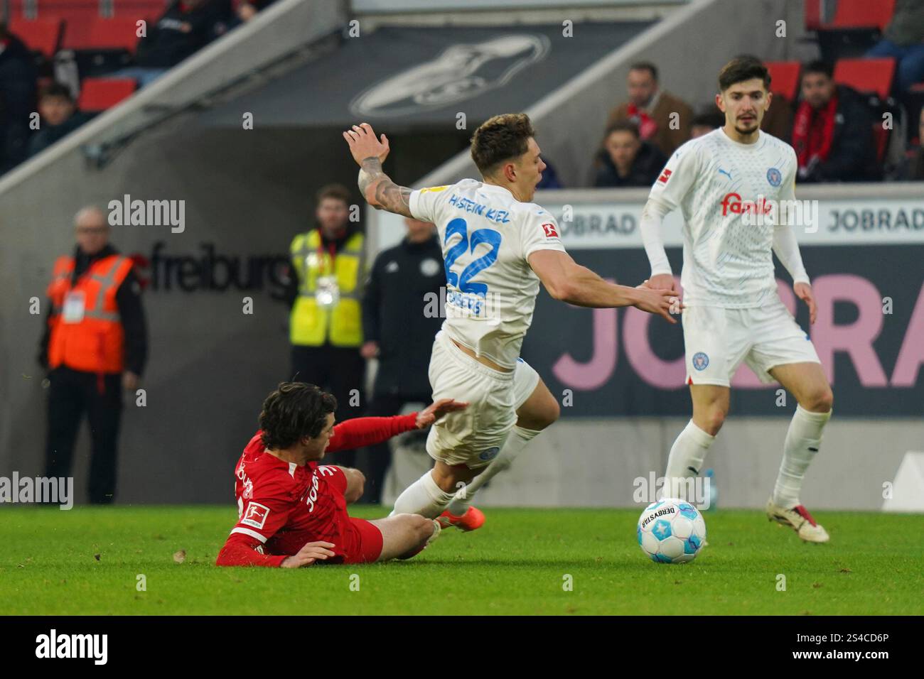 Freiburg, Deutschland. 11th Jan, 2025. Max Rosenfelder (SC Freiburg 37 ...
