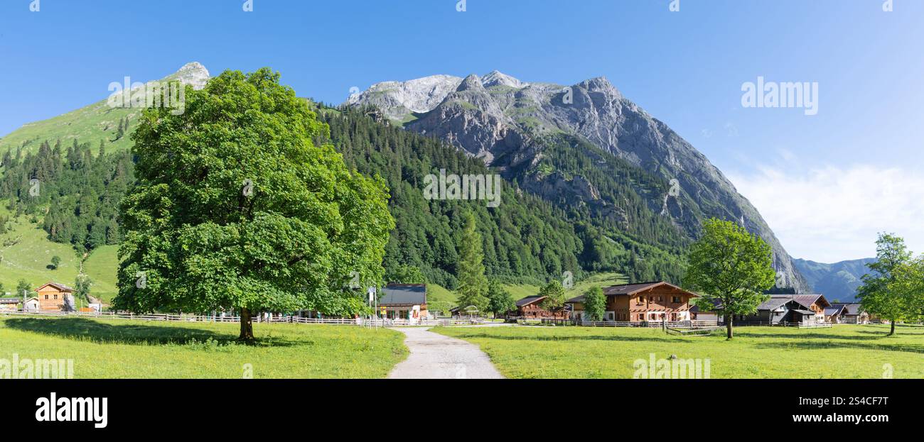 The peaks of Karwendel mountains in the morning light - Enger tall with ...