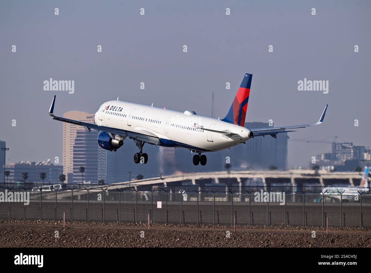 Sky Harbor International Airport 12-31-2024 Phoenix, AZ USA Delta ...