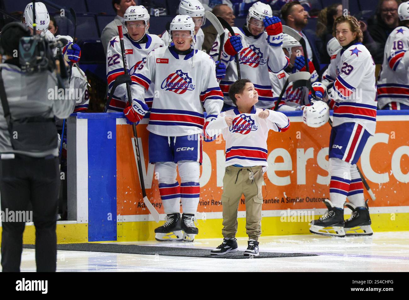 Rochester, New York, USA. 10th Jan, 2025. A Rochester Americans fan poses for the camera. The ...