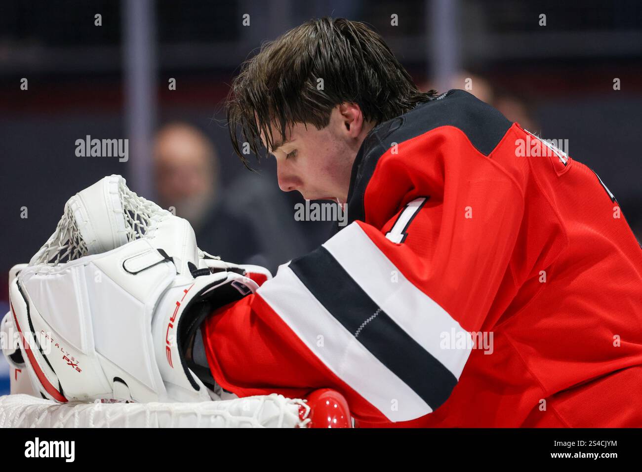 Rochester, New York, USA. 10th Jan, 2025. Utica Comets goaltender Isaac ...
