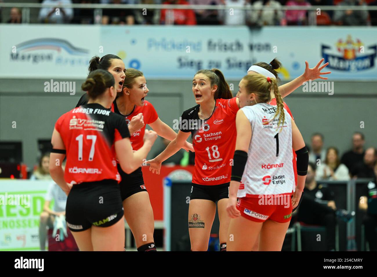 Sarah Straube (Dresdner SC, #18) Dresdner SC vs. Allianz MTV Stuttgart ...