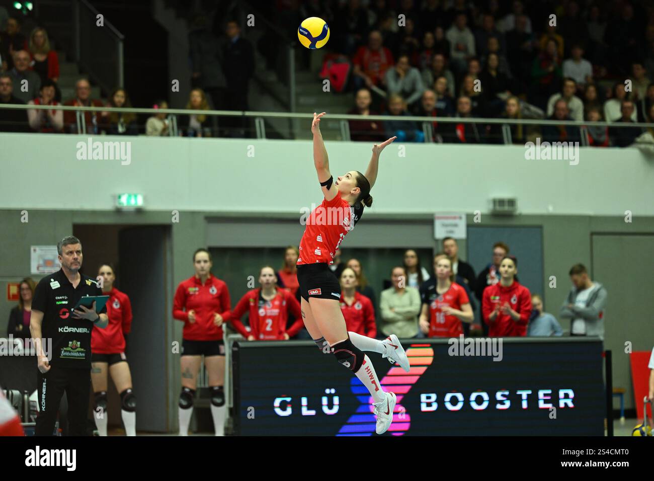 Lorena Lorber Fijok (Dresdner SC, #17) Dresdner SC vs. Allianz MTV ...