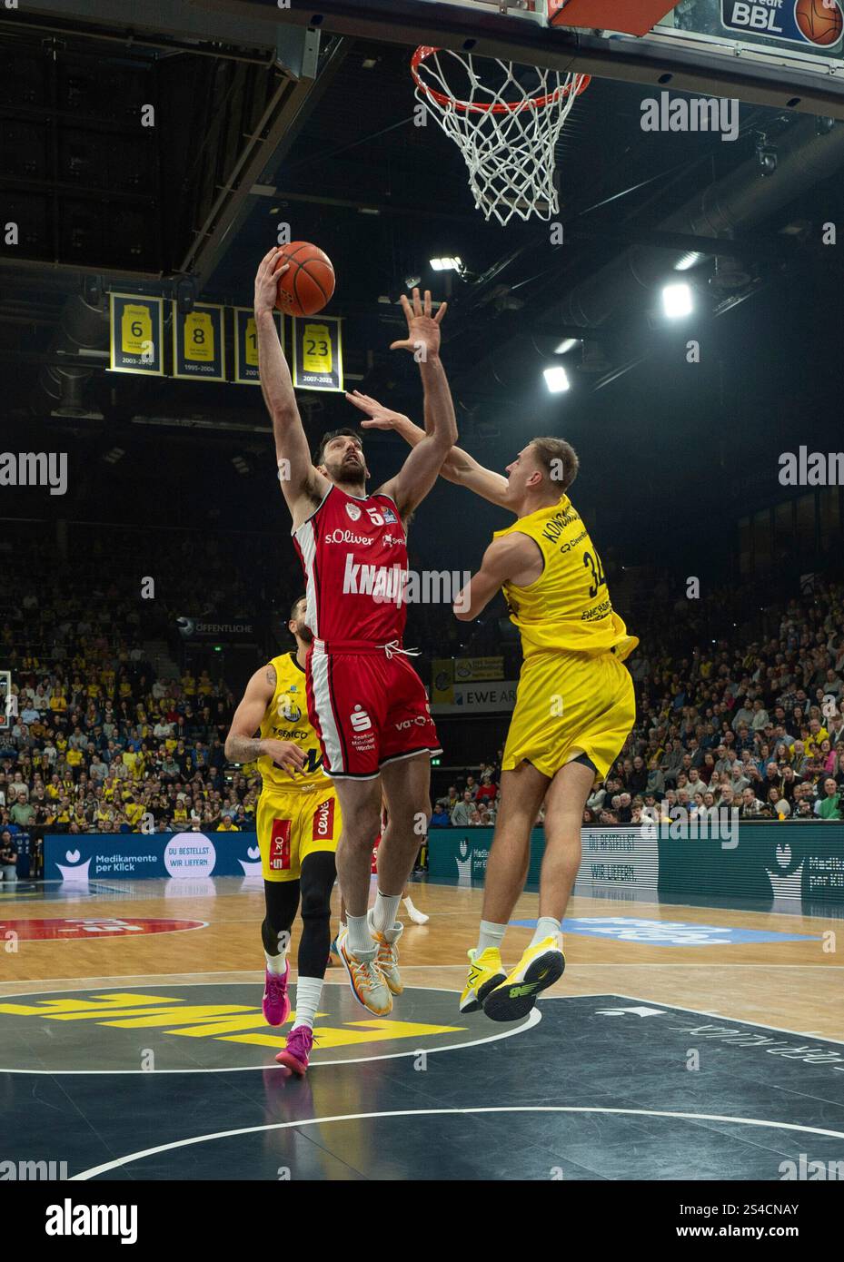 11.01.2025, EWE Arena, Oldenburg, GER, easy Credit-BBL, EWE Baskets ...