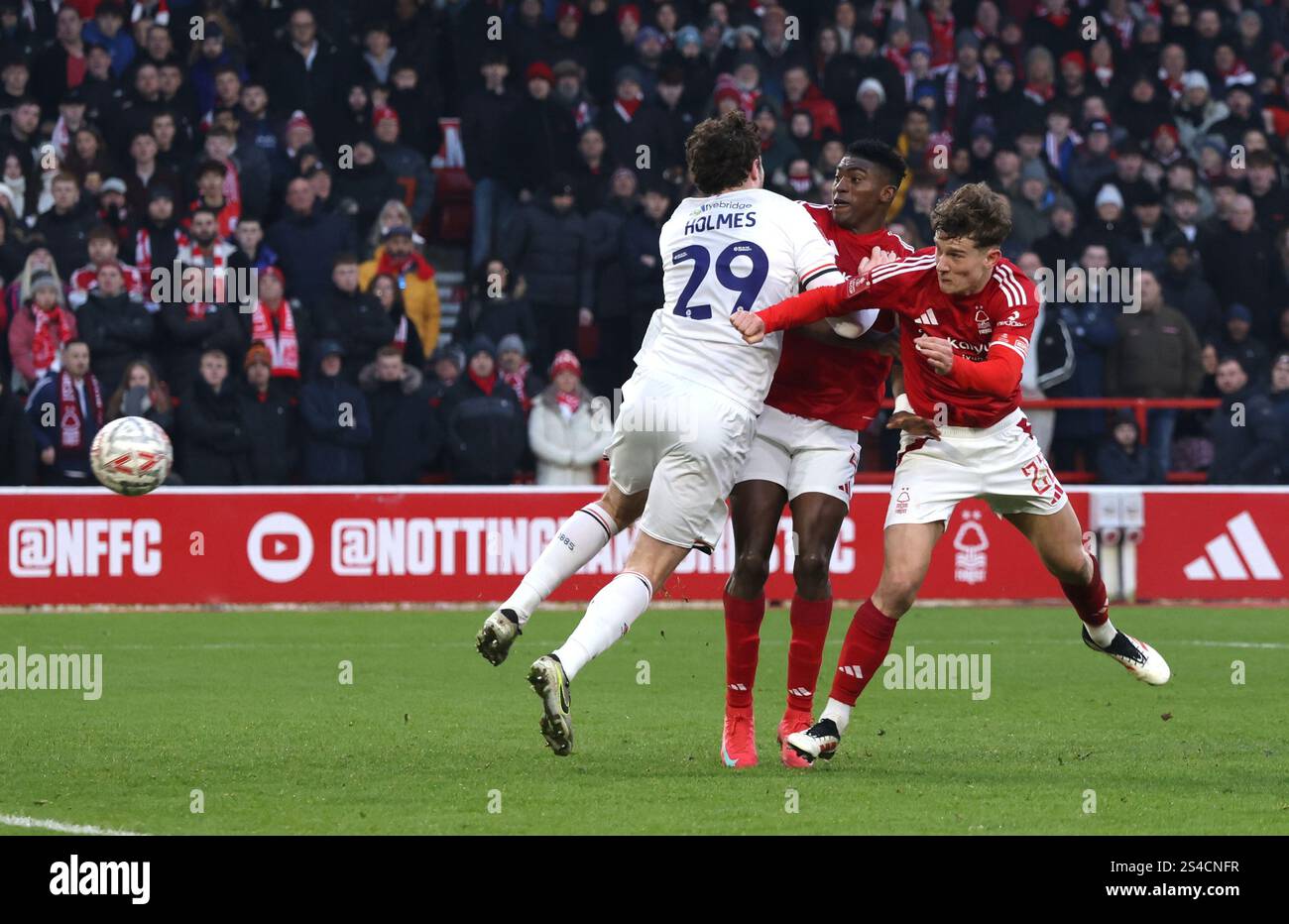 Nottingham, UK. 11th Jan, 2025. Ryan Yates (NF) scoring the first ...