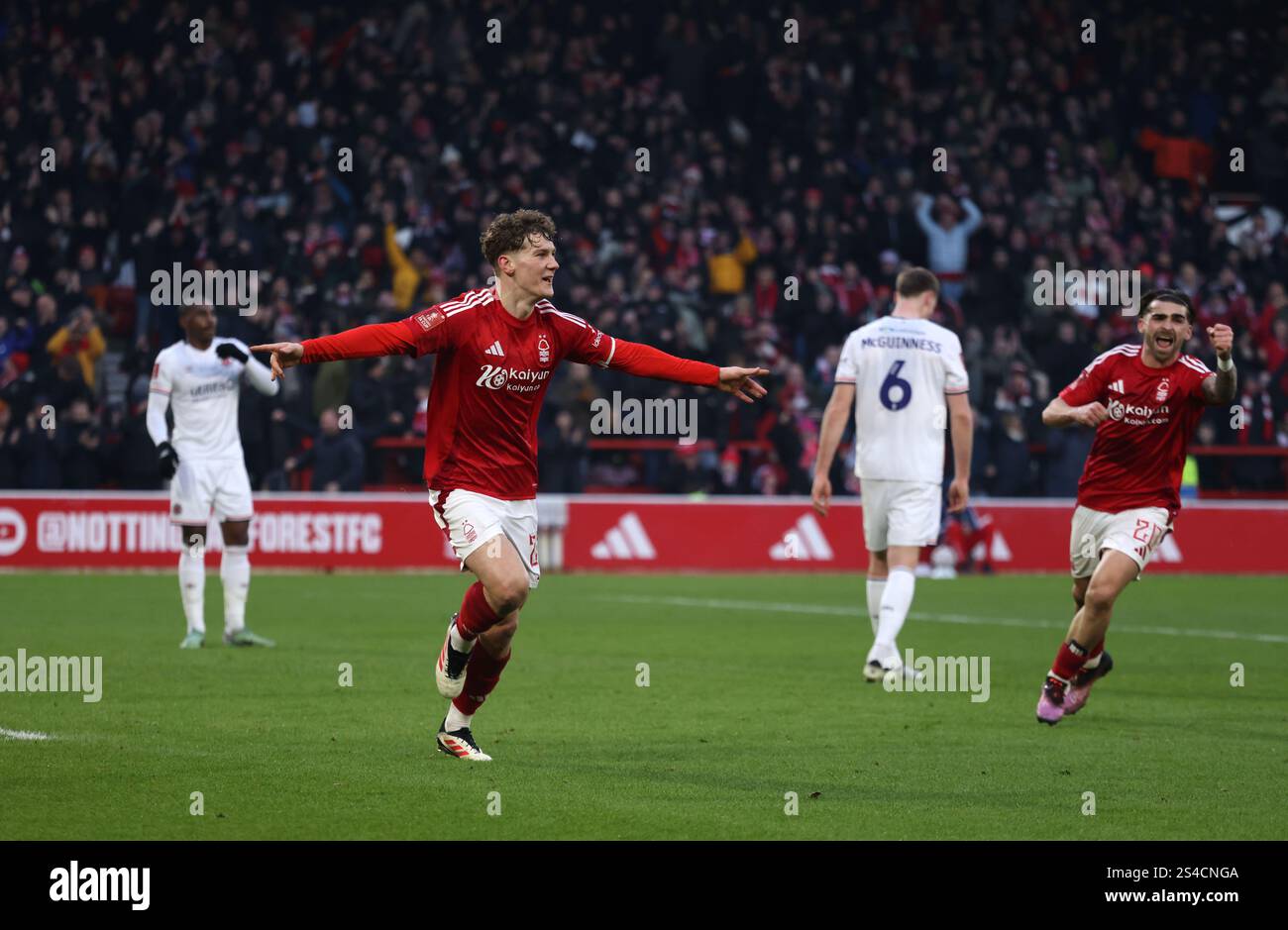 Nottingham, UK. 11th Jan, 2025. Ryan Yates (NF) celebrates scoring the ...